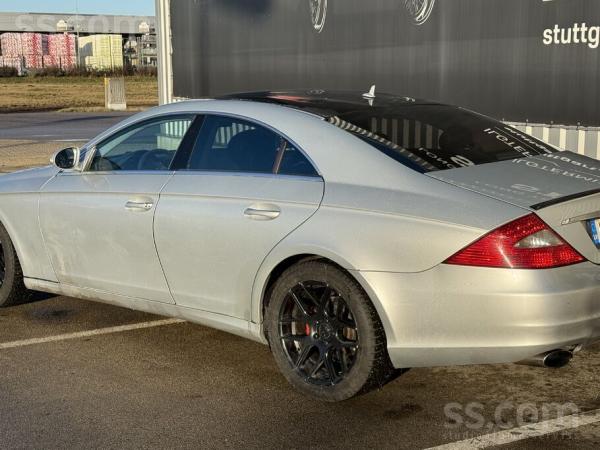 Mercedes-Benz CLS 320 2008 in Riga, with an engine capacity of 3.00 L and mileage of 321 thousand km for 4700 €, photo 3 on AUTOMOTO.COM.LV