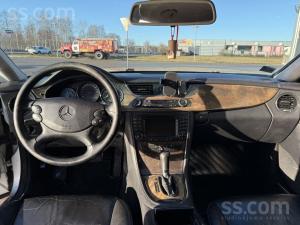 Mercedes-Benz CLS 320 2008 Rīga, ar dzinēja tilpumu 3.00 L un nobraukumu 321 tūkst. km par 4700 €, foto 5 vietnē AUTOMOTO.COM.LV