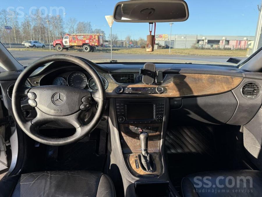 Mercedes-Benz CLS 320 2008 Rīga, ar dzinēja tilpumu 3.00 L un nobraukumu 321 tūkst. km par 4700 €, foto 5 vietnē AUTOMOTO.COM.LV