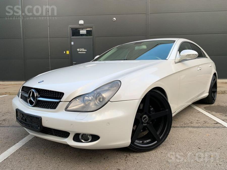 White Mercedes-Benz CLS 320 2008 in Riga, with an engine capacity of 3.00 L and mileage of 317 thousand km for 5700 €, photo 1 on AUTOMOTO.COM.LV