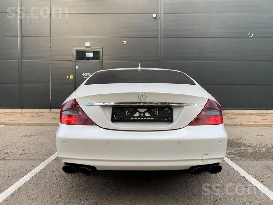 White Mercedes-Benz CLS 320 2008 in Riga, with an engine capacity of 3.00 L and mileage of 317 thousand km for 5700 €, photo 7 on AUTOMOTO.COM.LV