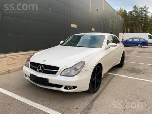 White Mercedes-Benz CLS 320 2008 in Riga, with an engine capacity of 3.00 L and mileage of 317 thousand km for 5700 €, photo 10 on AUTOMOTO.COM.LV
