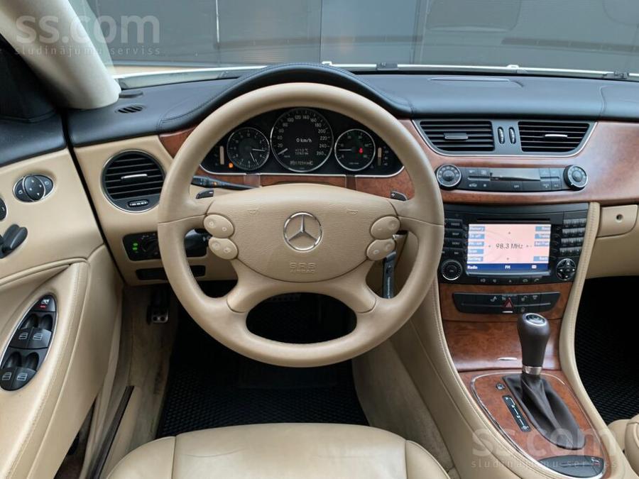 White Mercedes-Benz CLS 320 2008 in Riga, with an engine capacity of 3.00 L and mileage of 317 thousand km for 5700 €, photo 11 on AUTOMOTO.COM.LV