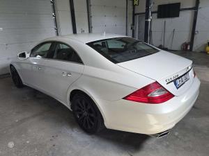 Balts Mercedes-Benz CLS 320 2009 Viļņa, ar dzinēja tilpumu 2.99 L un nobraukumu 406 tūkst. km par 4400 €, foto 3 vietnē AUTOMOTO.COM.LV