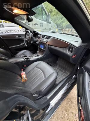 Melns Mercedes-Benz CLS 350 2005 Jelgava, ar dzinēja tilpumu 3.50 L un nobraukumu 295 tūkst. km par 2150 €, foto 10 vietnē AUTOMOTO.COM.LV
