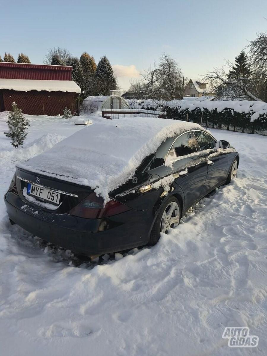 Black Mercedes-Benz CLS 350 2006 in Taurage, with an engine capacity of 3.50 L and mileage of 300 thousand km for 3400 €, photo 2 on AUTOMOTO.COM.LV