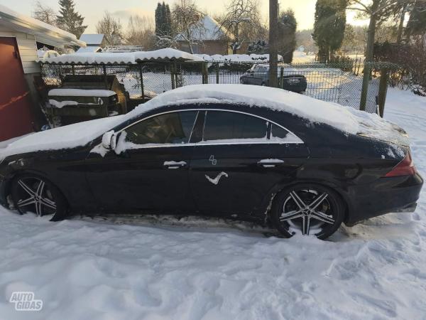 Melns Mercedes-Benz CLS 350 2006 Tauragė, ar dzinēja tilpumu 3.50 L un nobraukumu 300 tūkst. km par 3400 €, foto 9 vietnē AUTOMOTO.COM.LV