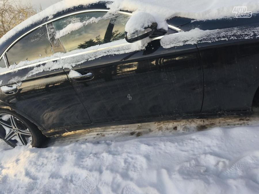 Black Mercedes-Benz CLS 350 2006 in Taurage, with an engine capacity of 3.50 L and mileage of 300 thousand km for 3400 €, photo 13 on AUTOMOTO.COM.LV