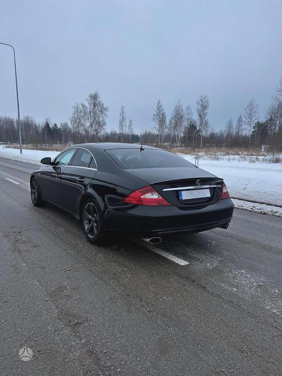 Melns Mercedes-Benz CLS 350 2006 Šauļi, ar dzinēja tilpumu 3.50 L un nobraukumu 303 tūkst. km par 5499 €, foto 6 vietnē AUTOMOTO.COM.LV