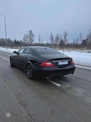 Black Mercedes-Benz CLS 350 2006 in Siauliai, with an engine capacity of 3.50 L and mileage of 303 thousand km for 5499 €, photo 6 on AUTOMOTO.COM.LV