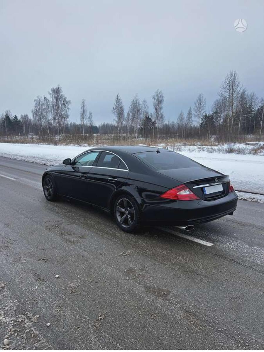 Black Mercedes-Benz CLS 350 2006 in Siauliai, with an engine capacity of 3.50 L and mileage of 303 thousand km for 5499 €, photo 22 on AUTOMOTO.COM.LV