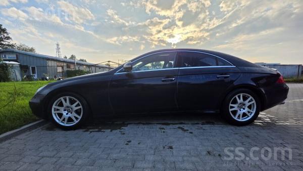Melns Mercedes-Benz CLS 350 2007 Rīga, ar dzinēja tilpumu 3.50 L un nobraukumu 258 tūkst. km par 3200 €, foto 1 vietnē AUTOMOTO.COM.LV