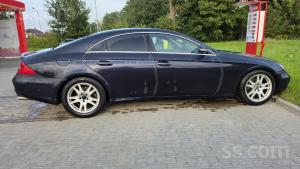 Melns Mercedes-Benz CLS 350 2007 Rīga, ar dzinēja tilpumu 3.50 L un nobraukumu 258 tūkst. km par 3200 €, foto 5 vietnē AUTOMOTO.COM.LV
