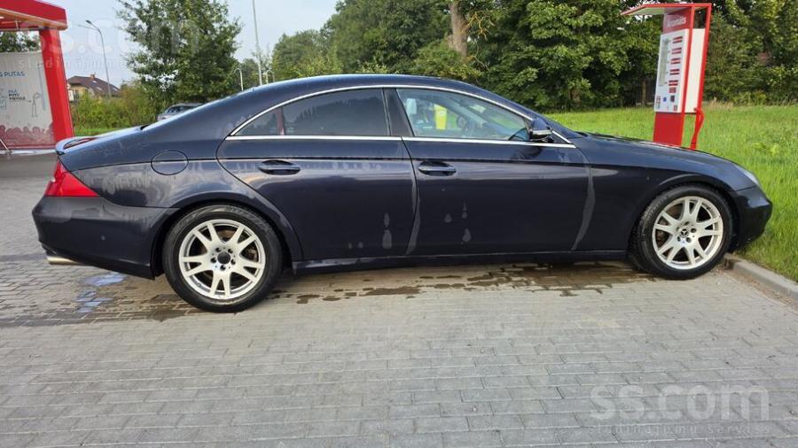 Melns Mercedes-Benz CLS 350 2007 Rīga, ar dzinēja tilpumu 3.50 L un nobraukumu 258 tūkst. km par 3200 €, foto 5 vietnē AUTOMOTO.COM.LV