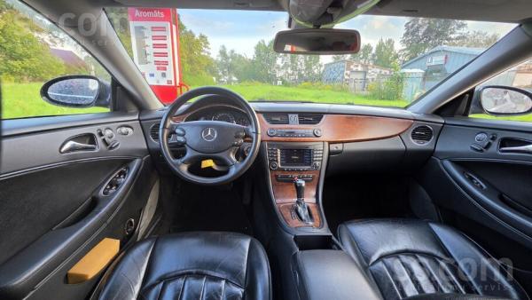 Melns Mercedes-Benz CLS 350 2007 Rīga, ar dzinēja tilpumu 3.50 L un nobraukumu 258 tūkst. km par 3200 €, foto 9 vietnē AUTOMOTO.COM.LV
