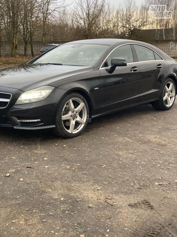 Black Mercedes-Benz CLS 350 2011 in Kupiskis, with an engine capacity of 3.00 L and mileage of 149 thousand km for 6950 €, photo 4 on AUTOMOTO.COM.LV