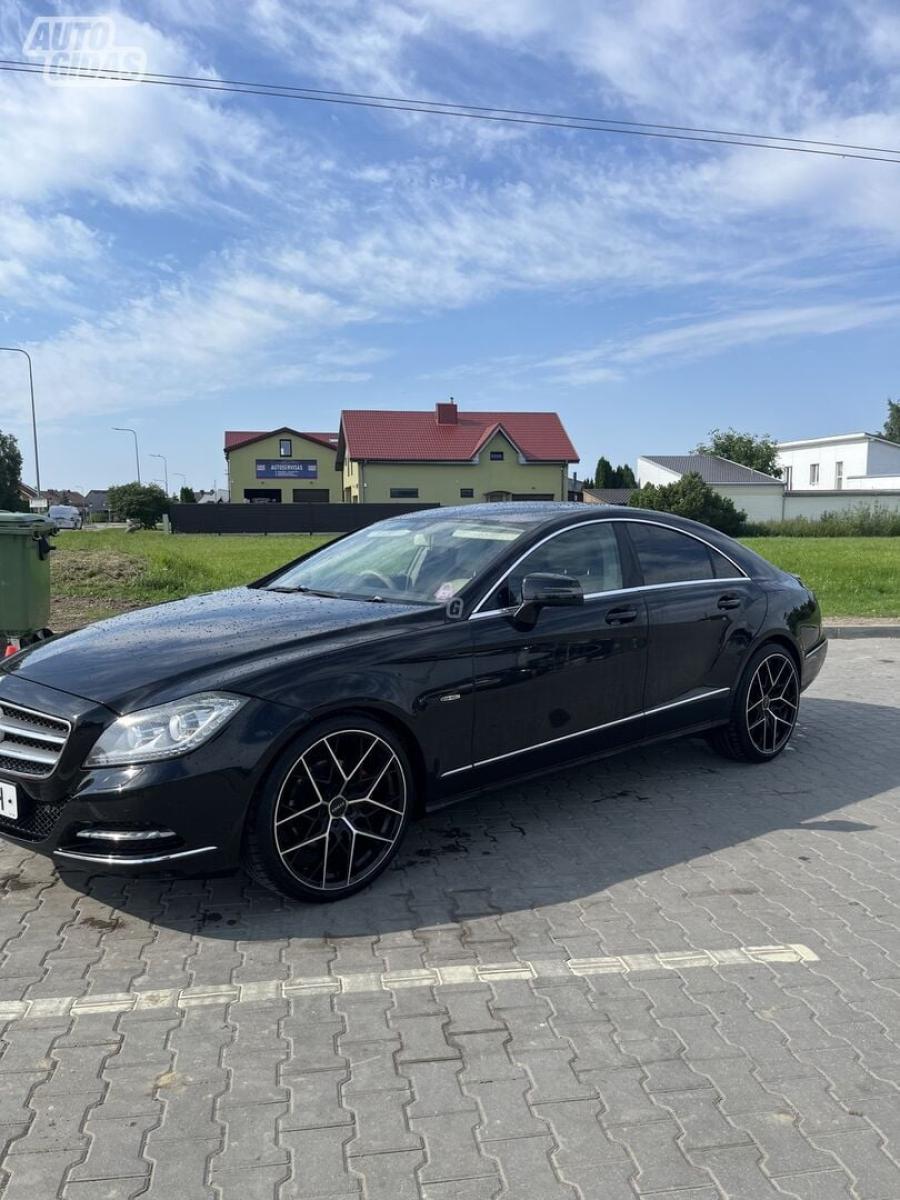 Black Mercedes-Benz CLS 350 2011 in Kretinga, with an engine capacity of 3.00 L and mileage of 187 thousand km for 7000 €, photo 3 on AUTOMOTO.COM.LV
