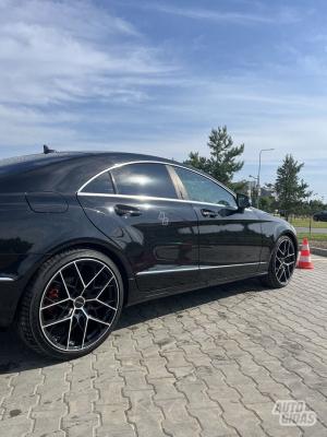 Black Mercedes-Benz CLS 350 2011 in Kretinga, with an engine capacity of 3.00 L and mileage of 187 thousand km for 7000 €, photo 9 on AUTOMOTO.COM.LV