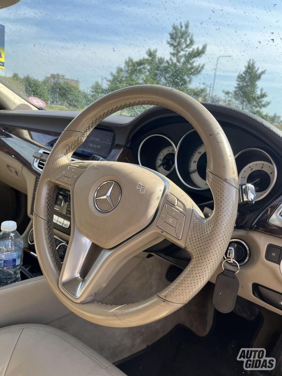 Black Mercedes-Benz CLS 350 2011 in Kretinga, with an engine capacity of 3.00 L and mileage of 187 thousand km for 7000 €, photo 11 on AUTOMOTO.COM.LV
