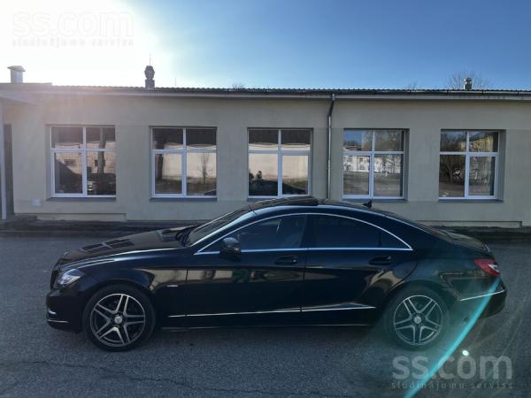Mercedes-Benz CLS 350 2011 in Preili on AUTOMOTO.COM.LV Black Mercedes-Benz CLS 350 2011 in Preili, with an engine capacity of 3.00 L and mileage of 310 thousand km for 11000 €, photo 3 on AUTOMOTO.COM.LV