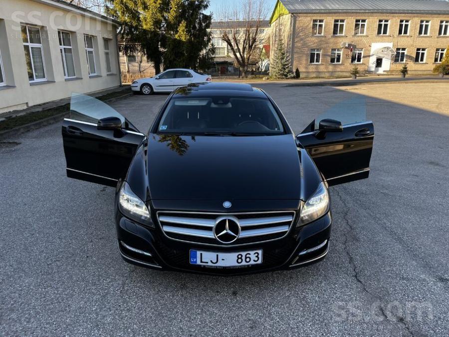 Melns Mercedes-Benz CLS 350 2011 Preiļi, ar dzinēja tilpumu 3.00 L un nobraukumu 310 tūkst. km par 11000 €, foto 5 vietnē AUTOMOTO.COM.LV