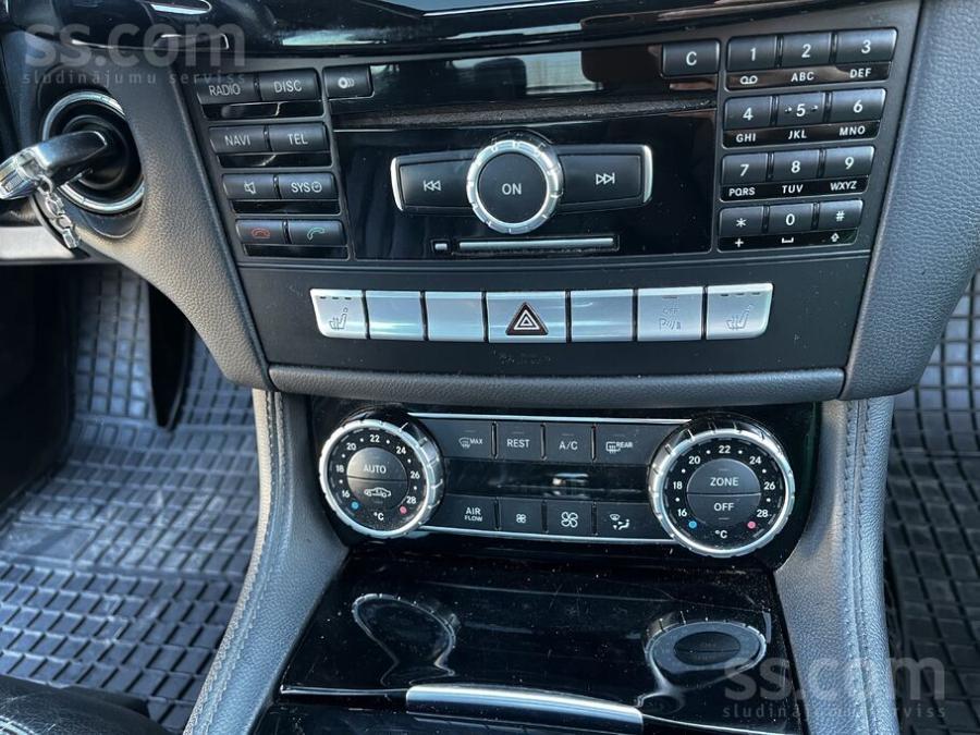 Melns Mercedes-Benz CLS 350 2011 Preiļi, ar dzinēja tilpumu 3.00 L un nobraukumu 310 tūkst. km par 11000 €, foto 11 vietnē AUTOMOTO.COM.LV