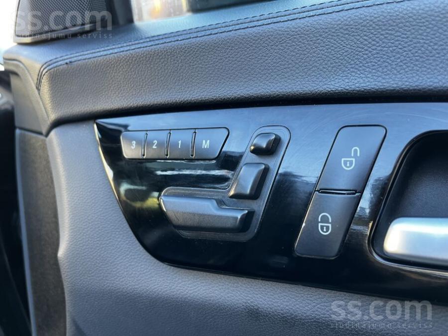 Melns Mercedes-Benz CLS 350 2011 Preiļi, ar dzinēja tilpumu 3.00 L un nobraukumu 310 tūkst. km par 11000 €, foto 12 vietnē AUTOMOTO.COM.LV