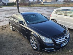 Melns Mercedes-Benz CLS 350 2012 Tauragė, ar dzinēja tilpumu 3.00 L un nobraukumu 240 tūkst. km par 4900 €, foto 2 vietnē AUTOMOTO.COM.LV
