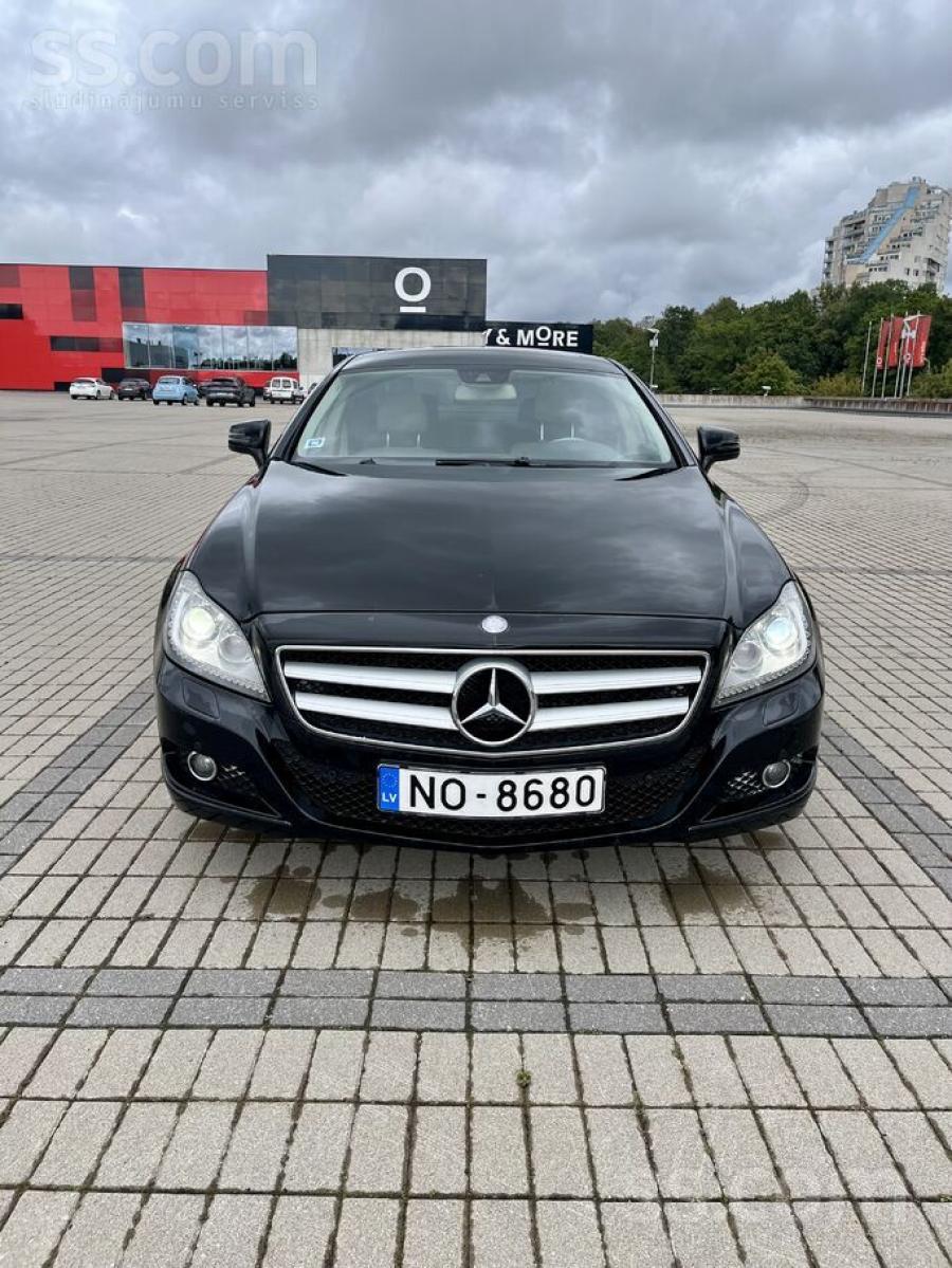 Melns Mercedes-Benz CLS 350 2012 Rīga, ar dzinēja tilpumu 3.00 L un nobraukumu 264 tūkst. km par 11990 €, foto 2 vietnē AUTOMOTO.COM.LV