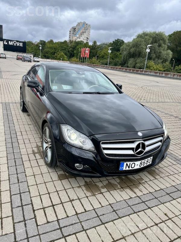 Melns Mercedes-Benz CLS 350 2012 Rīga, ar dzinēja tilpumu 3.00 L un nobraukumu 264 tūkst. km par 11990 €, foto 3 vietnē AUTOMOTO.COM.LV