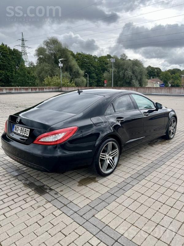 Melns Mercedes-Benz CLS 350 2012 Rīga, ar dzinēja tilpumu 3.00 L un nobraukumu 264 tūkst. km par 11990 €, foto 5 vietnē AUTOMOTO.COM.LV