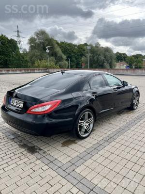 Melns Mercedes-Benz CLS 350 2012 Rīga, ar dzinēja tilpumu 3.00 L un nobraukumu 264 tūkst. km par 11990 €, foto 5 vietnē AUTOMOTO.COM.LV