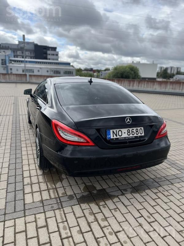 Melns Mercedes-Benz CLS 350 2012 Rīga, ar dzinēja tilpumu 3.00 L un nobraukumu 264 tūkst. km par 11990 €, foto 7 vietnē AUTOMOTO.COM.LV
