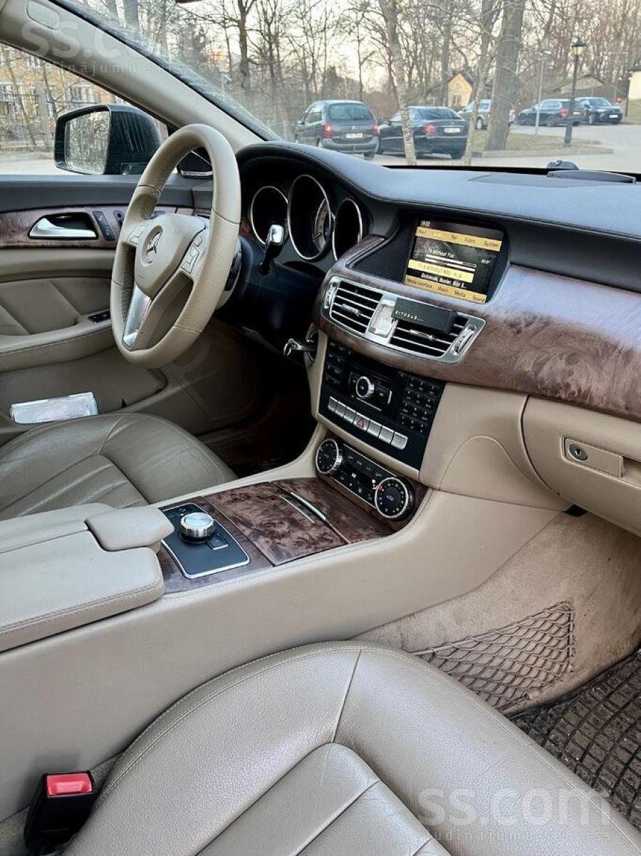 Melns Mercedes-Benz CLS 350 2012 Rīga, ar dzinēja tilpumu 3.00 L un nobraukumu 264 tūkst. km par 11990 €, foto 11 vietnē AUTOMOTO.COM.LV