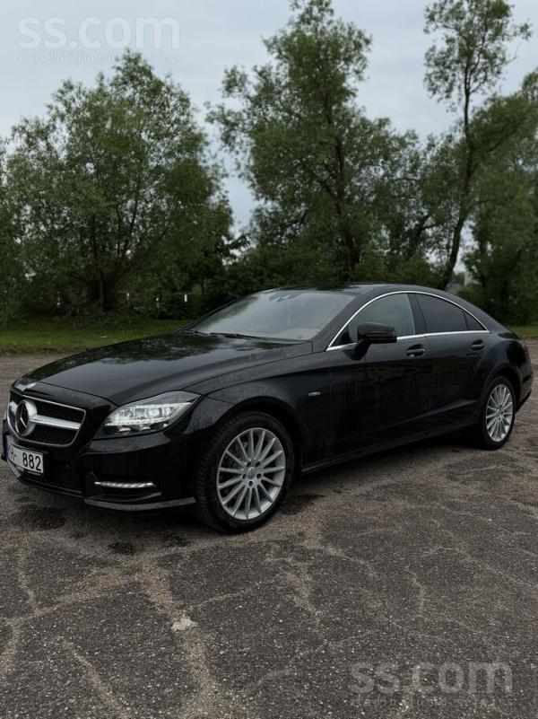 Черный Мерседес ЦЛС 350 2012 в Лиепая, объемом двигателя 3.00 л и пробегом 276 тыс. км за 11000 €, фото 1 на AUTOMOTO.COM.LV