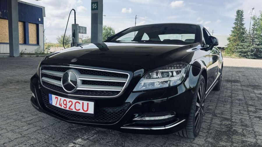 Melns Mercedes-Benz CLS 350 2012 Viļņa, ar dzinēja tilpumu 2.99 L un nobraukumu 377 tūkst. km par 10500 €, foto 3 vietnē AUTOMOTO.COM.LV