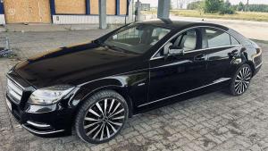 Melns Mercedes-Benz CLS 350 2012 Viļņa, ar dzinēja tilpumu 2.99 L un nobraukumu 377 tūkst. km par 10500 €, foto 4 vietnē AUTOMOTO.COM.LV