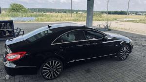 Melns Mercedes-Benz CLS 350 2012 Viļņa, ar dzinēja tilpumu 2.99 L un nobraukumu 377 tūkst. km par 10500 €, foto 13 vietnē AUTOMOTO.COM.LV