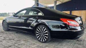 Melns Mercedes-Benz CLS 350 2012 Viļņa, ar dzinēja tilpumu 2.99 L un nobraukumu 377 tūkst. km par 10500 €, foto 15 vietnē AUTOMOTO.COM.LV