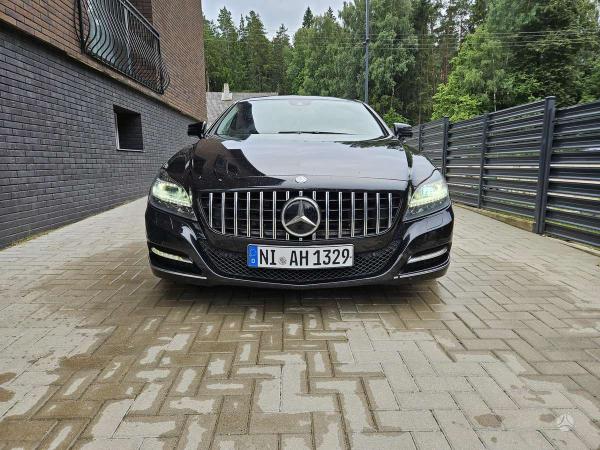 Melns Mercedes-Benz CLS 350 2012 Prienai, ar dzinēja tilpumu 2.99 L un nobraukumu 300 tūkst. km par 12000 €, foto 1 vietnē AUTOMOTO.COM.LV