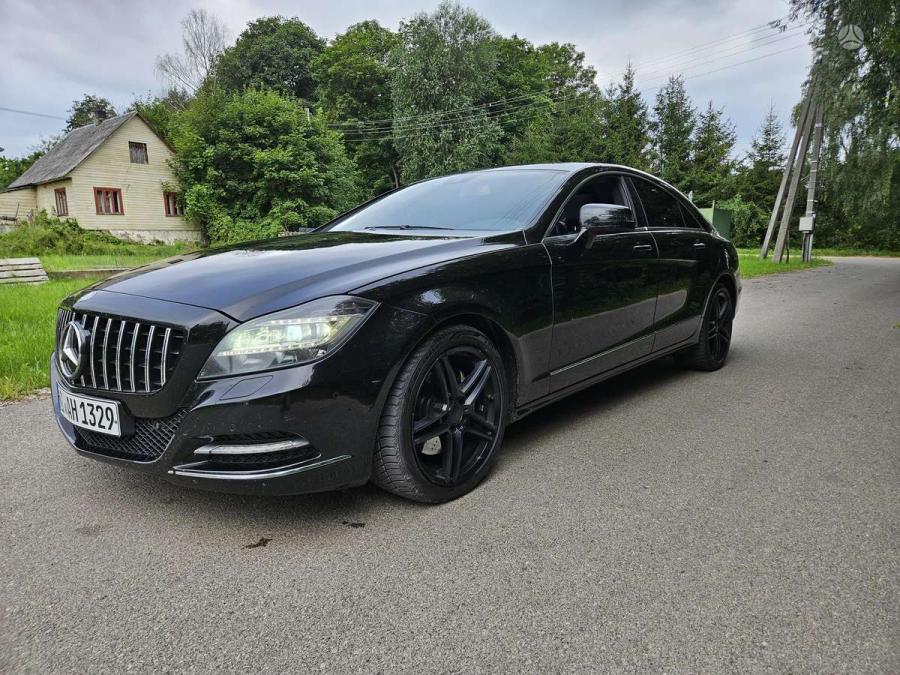 Melns Mercedes-Benz CLS 350 2012 Prienai, ar dzinēja tilpumu 2.99 L un nobraukumu 300 tūkst. km par 12000 €, foto 10 vietnē AUTOMOTO.COM.LV