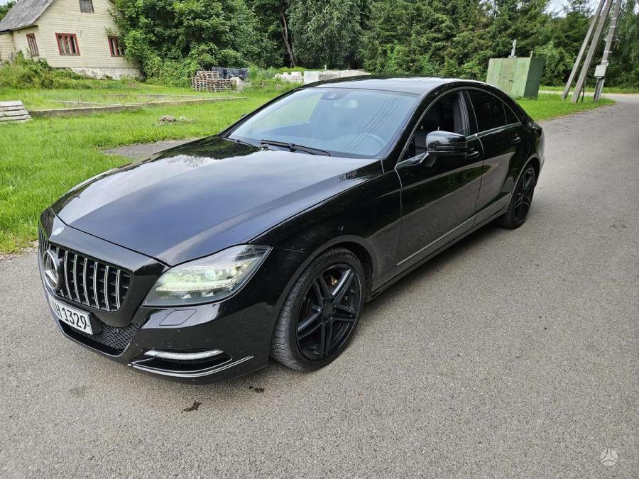 Melns Mercedes-Benz CLS 350 2012 Prienai, ar dzinēja tilpumu 2.99 L un nobraukumu 300 tūkst. km par 12000 €, foto 11 vietnē AUTOMOTO.COM.LV