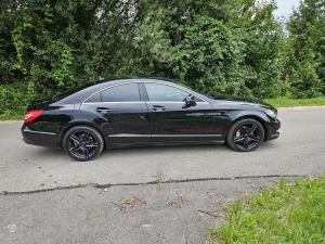 Melns Mercedes-Benz CLS 350 2012 Prienai, ar dzinēja tilpumu 2.99 L un nobraukumu 300 tūkst. km par 12000 €, foto 14 vietnē AUTOMOTO.COM.LV