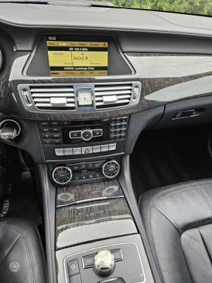 Melns Mercedes-Benz CLS 350 2012 Prienai, ar dzinēja tilpumu 2.99 L un nobraukumu 300 tūkst. km par 12000 €, foto 24 vietnē AUTOMOTO.COM.LV