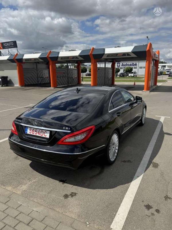 Melns Mercedes-Benz CLS 350 2012 Marijampole, ar dzinēja tilpumu 2.99 L un nobraukumu 250 tūkst. km par 11500 €, foto 5 vietnē AUTOMOTO.COM.LV