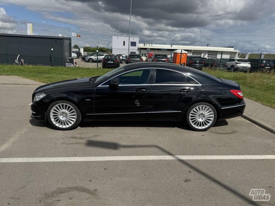 Melns Mercedes-Benz CLS 350 2012 Marijampole, ar dzinēja tilpumu 3.00 L un nobraukumu 250 tūkst. km par 11700 €, foto 10 vietnē AUTOMOTO.COM.LV
