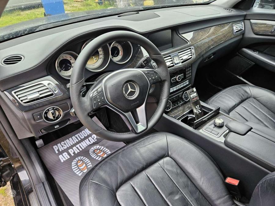 Black Mercedes-Benz CLS 350 2012 in Prienai, with an engine capacity of 2.99 L and mileage of 299 thousand km for 11700 €, photo 24 on AUTOMOTO.COM.LV