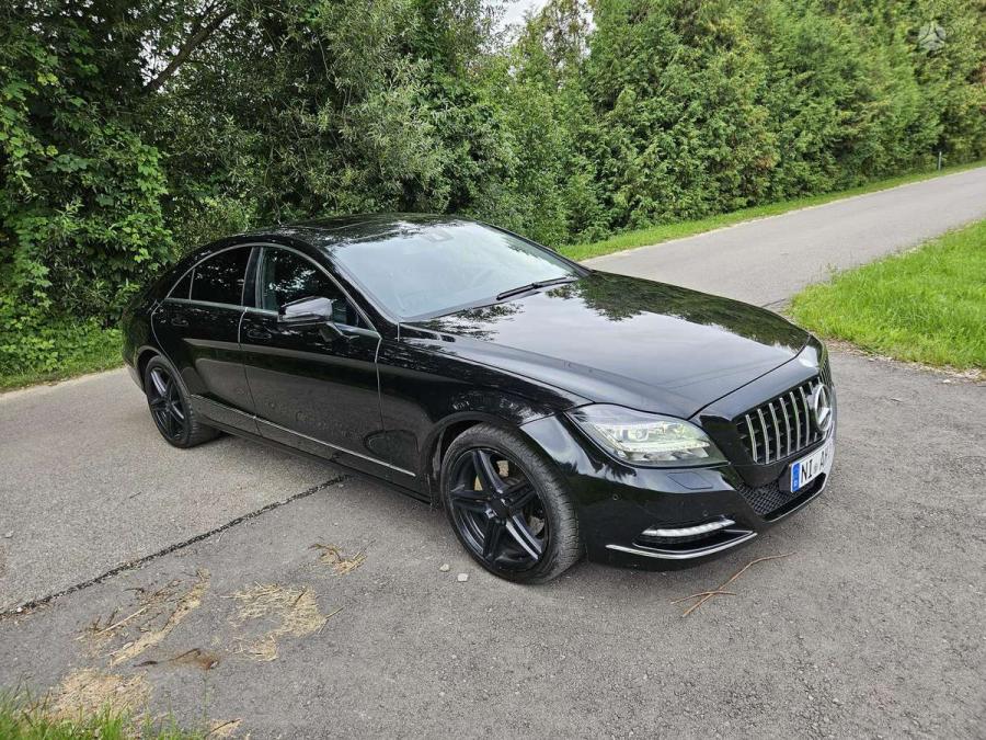Melns Mercedes-Benz CLS 350 2012 Prienai, ar dzinēja tilpumu 2.99 L un nobraukumu 299 tūkst. km par 10700 €, foto 8 vietnē AUTOMOTO.COM.LV
