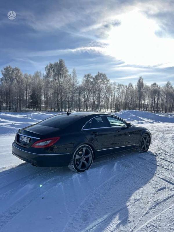 Melns Mercedes-Benz CLS 350 2013 Kupiškis, ar dzinēja tilpumu 2.99 L un nobraukumu 334 tūkst. km par 11700 €, foto 7 vietnē AUTOMOTO.COM.LV