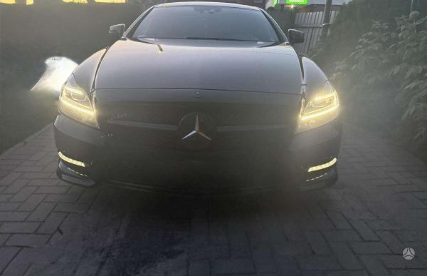 Melns Mercedes-Benz CLS 350 2013 Kauņa, ar dzinēja tilpumu 2.99 L un nobraukumu 299 tūkst. km par 16300 €, foto 9 vietnē AUTOMOTO.COM.LV